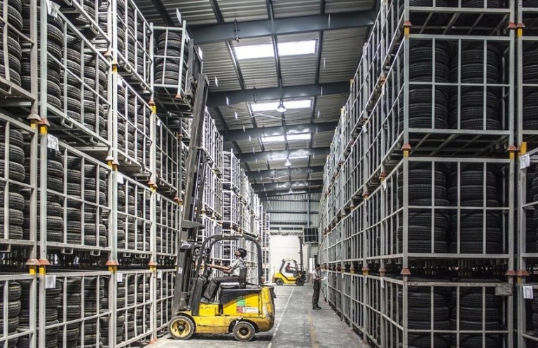 Vehicle Mounted Devices: A Guide for Businesses | Scalefusion